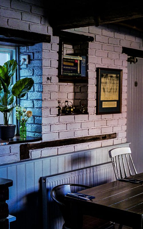 An Introduction | The Red Lion, Mortimer
